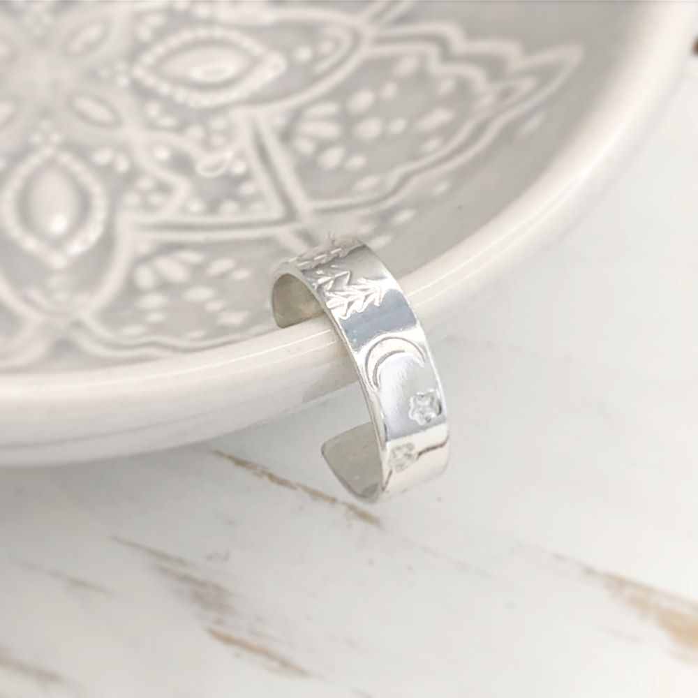 Stars and Moon Toe Ring – Ruby and Wonder